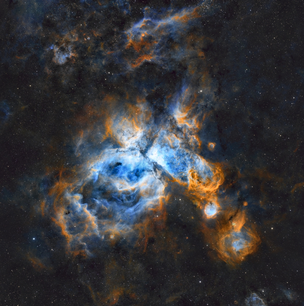 NGC 3372; Eta Carina Nebula | Telescope Live